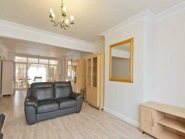 4 bedroom semidetached house for rent in Mulgrave Road Ealing London W5