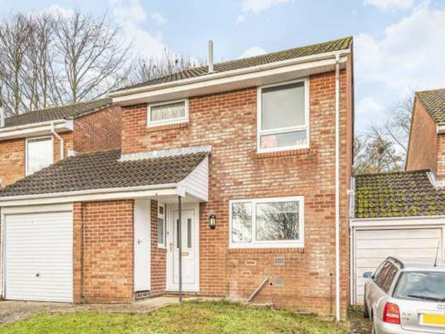 4 bedroom semidetached house for rent in May Tree Close Badger Farm SO22
