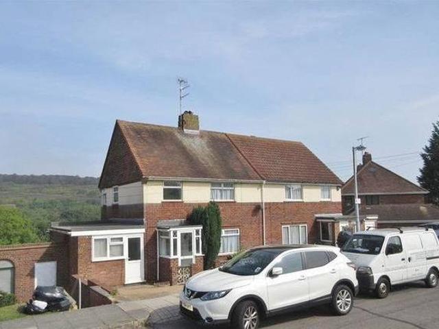 4 bedroom semidetached house for rent in Arlington Crescent Brighton BN1