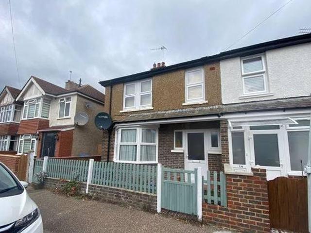 4 bedroom semidetached house for rent in Bassett Road Bognor Regis PO21
