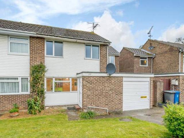 4 bedroom semidetached house for rent in Cadwell Drive Maidenhead SL6