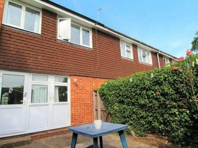 4 bedroom semidetached house for rent in Close to the University Hospital GU2