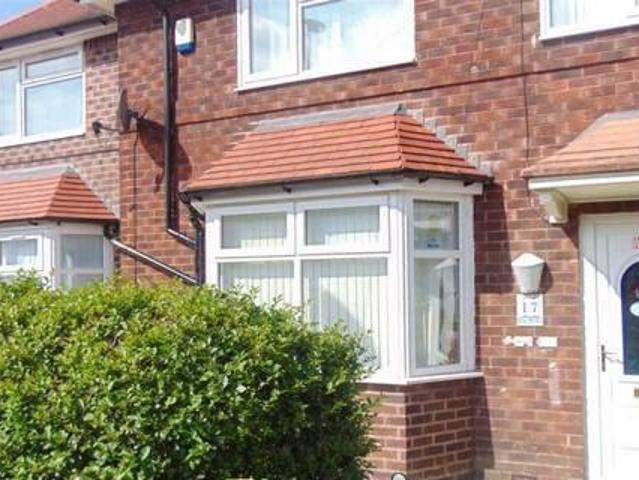 4 bedroom semidetached house for rent in Clough Road Manchester Manchester M9