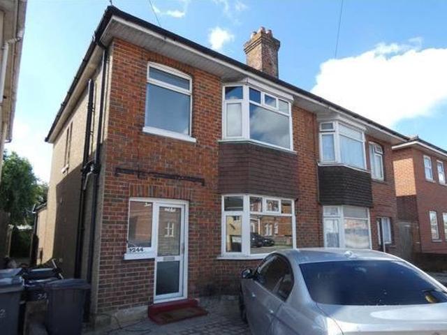 4 bedroom semidetached house for rent in Columbia Road Bournemouth BH10