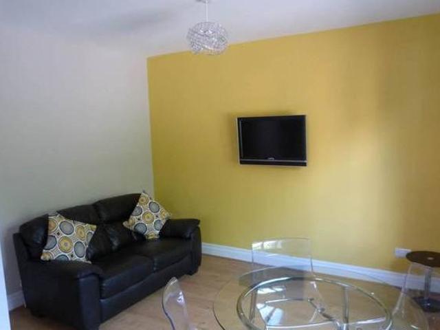 4 bedroom semidetached house for rent in County Road Ormskirk L39