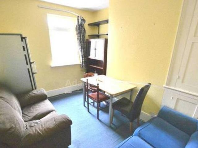4 bedroom semidetached house for rent in Crescent Road Reading RG1