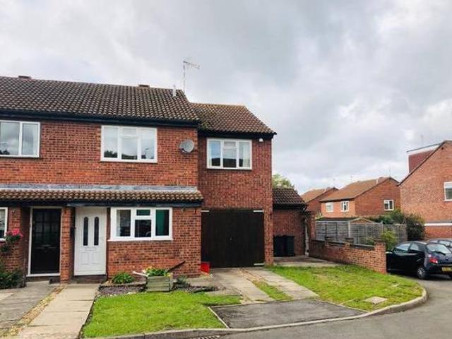 4 bedroom semidetached house for rent in Elliston Grove Leamington Spa CV31