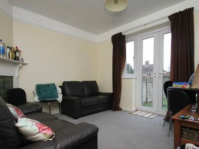 4 bedroom semidetached house for rent in Forty Acres Road Canterbury CT2 7HL CT2