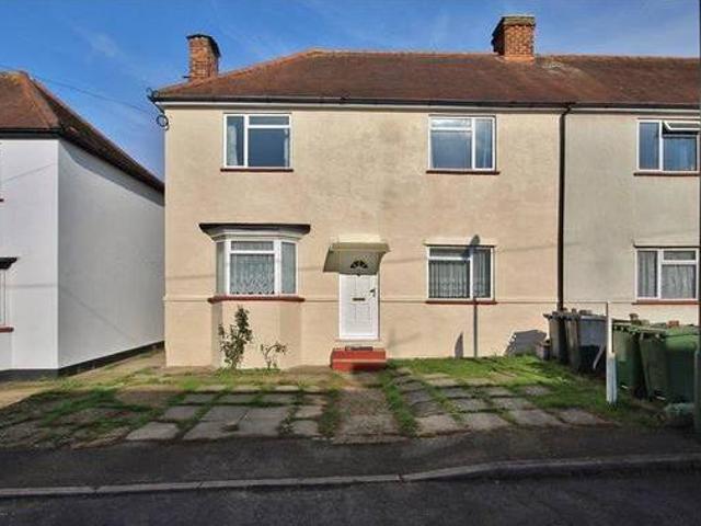 4 bedroom semidetached house for rent in Hereford Close Guildford GU2