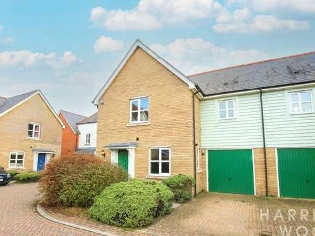 4 bedroom semidetached house for rent in Linnet Mews Colchester Essex CO4
