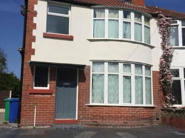 4 bedroom semidetached house for rent in Pridmouth Road M20