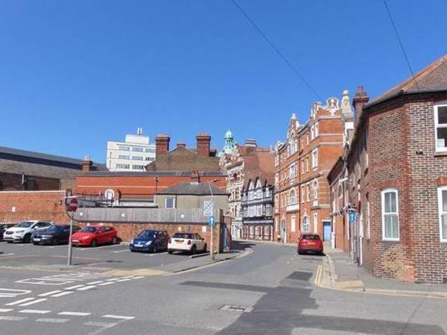 4 bedroom semidetached house for rent in St Pauls Road Southsea Hampshire PO5