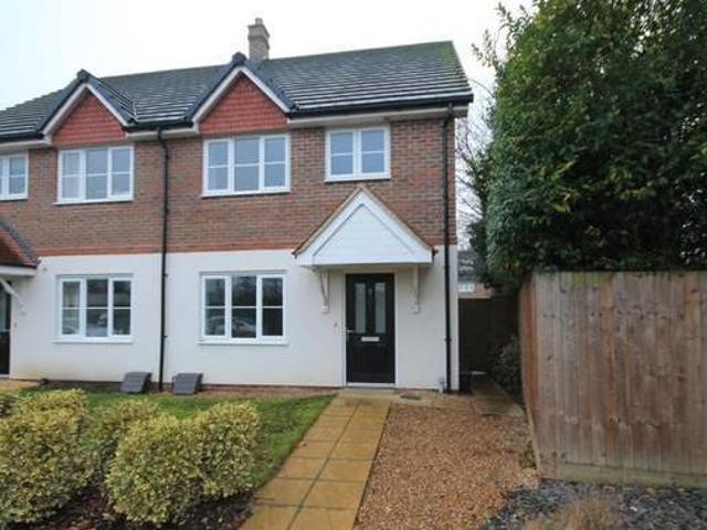 4 bedroom semidetached house for rent in Scholars Place WaltononThames KT12