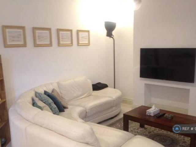 4 bedroom semidetached house for rent in Severn Street Lincoln LN1