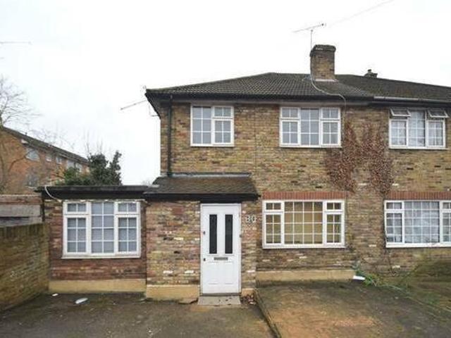 4 bedroom semidetached house for rent in The Greenway Uxbridge UB8