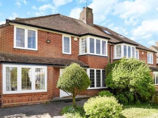 4 bedroom semidetached house for rent in Townsend Drive AL3