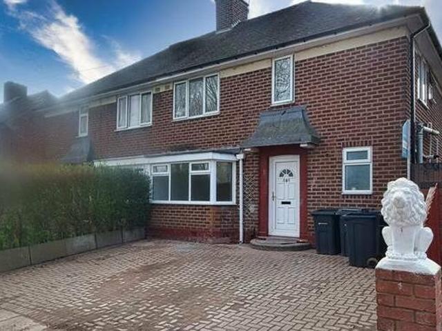 4 bedroom semidetached house for rent in Trittiford Road Billesley Birmingham B13