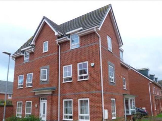 4 bedroom semidetached house for rent in Willis Place Worcester Worcestershire WR2