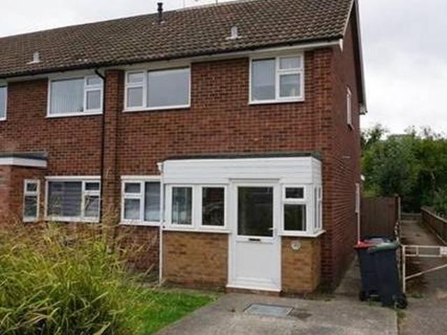4 bedroom semidetached house for rent in Willow Close Canterbury CT2