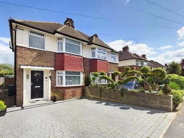 4 bedroom semidetached house for rent in Windsor Drive Ashford Surrey TW15