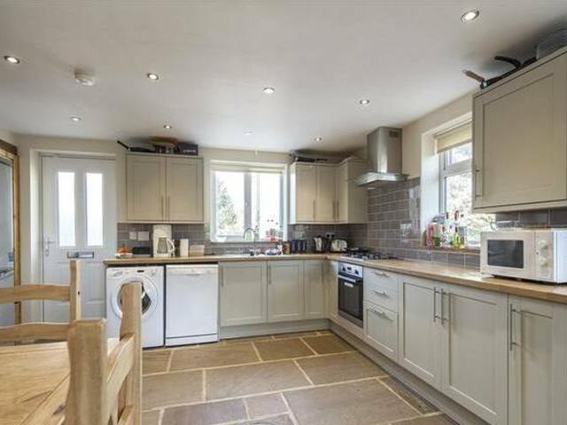 4 bedroom semidetached house for rent in 10 Highfields Huddersfield HD1