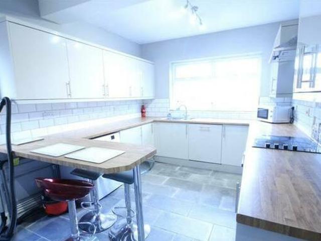 4 bedroom semidetached house for rent in 12000pppw Peveril Road Beeston NG9 2HU NG9