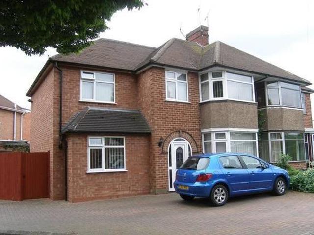 4 bedroom semidetached house for rent in 23 Landor Road Leamington Spa CV31
