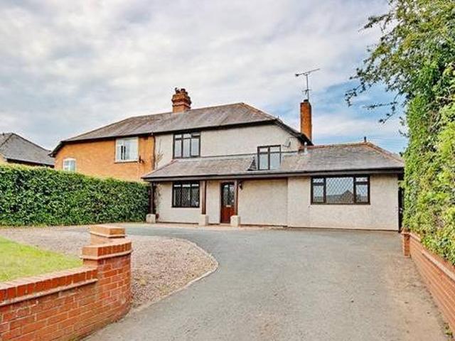 4 bedroom semidetached house for sale in Main Road Kempsey Worcester WR5
