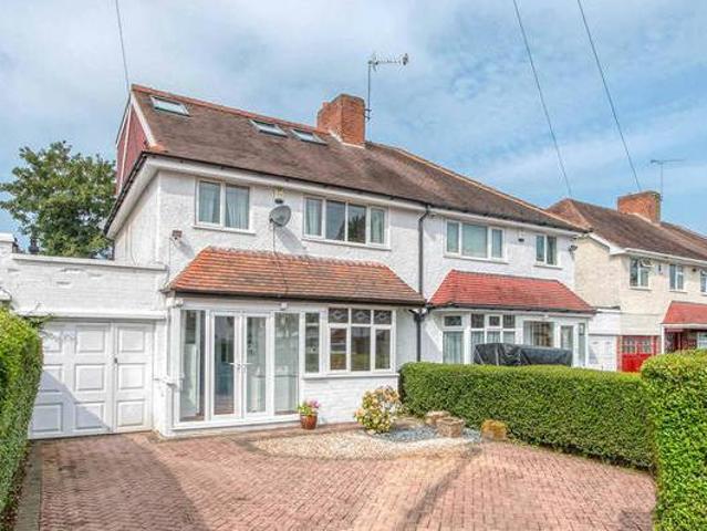 4 bedroom semidetached house for sale in Meadowfield Road Rubery Birmingham B45 9BZ B45