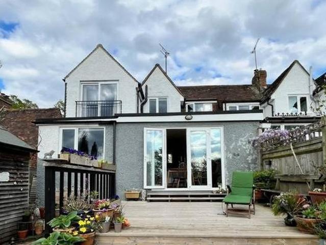4 bedroom semidetached house for sale in Netherfield Road Battle TN33