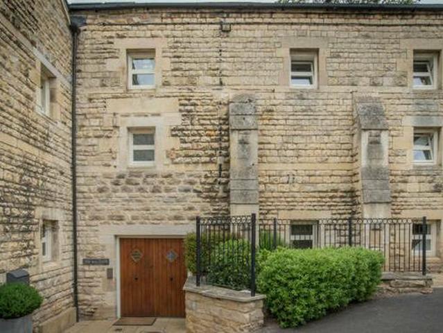 4 bedroom semidetached house for sale in Aldgate Court Stamford PE9