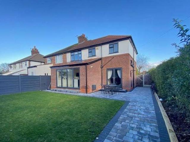 4 bedroom semidetached house for sale in Ashton Lane Sale M33