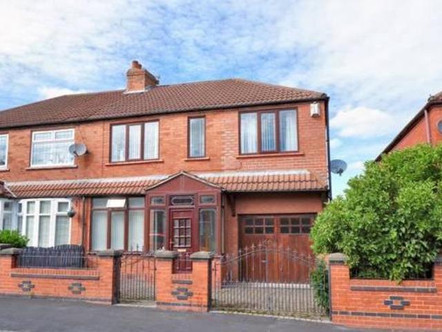 4 bedroom semidetached house for sale in Buckingham Road Manchester M43