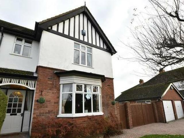 4 bedroom semidetached house for sale in Bulwick Avenue Scartho DN33