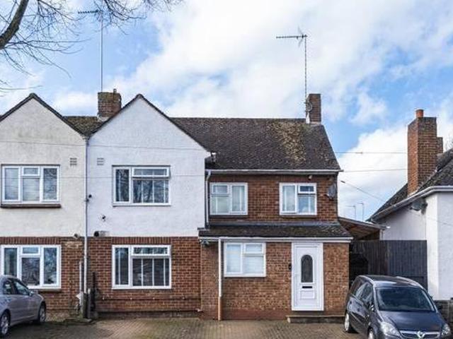 4 bedroom semidetached house for sale in Banbury Oxfordshire OX16