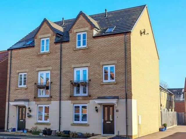 4 bedroom semidetached house for sale in Barleythorpe Oakham LE15