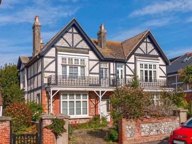4 bedroom semidetached house for sale in Belsize Road Worthing BN11