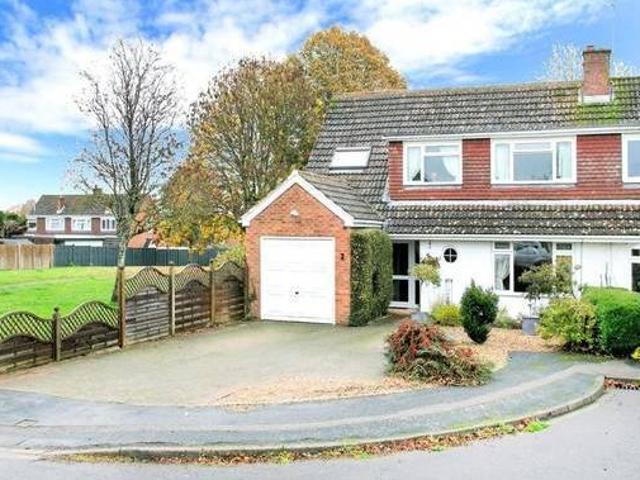 4 bedroom semidetached house for sale in Boon Way Oakley Basingstoke RG23 RG23