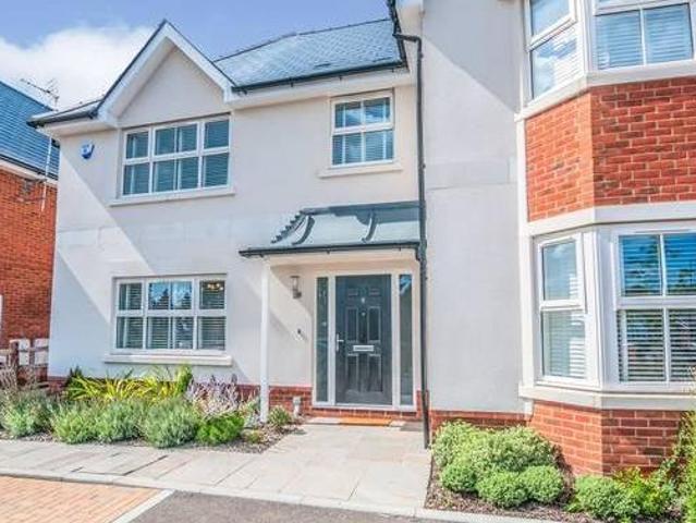 4 bedroom semidetached house for sale in Braywick Road Maidenhead SL6 1DA SL6