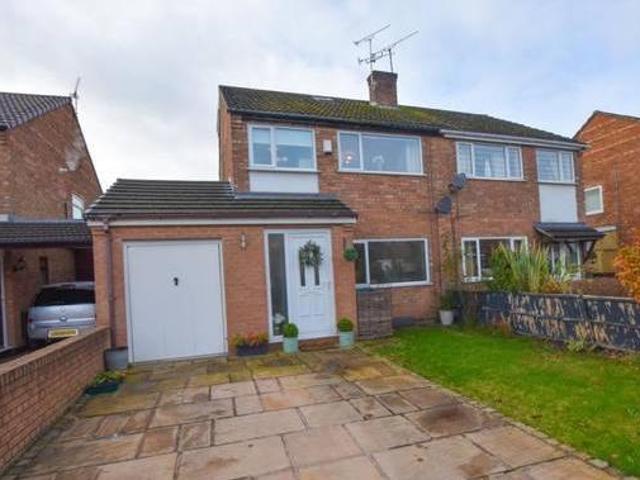 4 bedroom semidetached house for sale in Chestnut Close Hoole Chester CH2 CH2