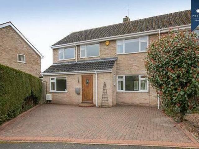 4 bedroom semidetached house for sale in Chestnut Grove Etwall DE65