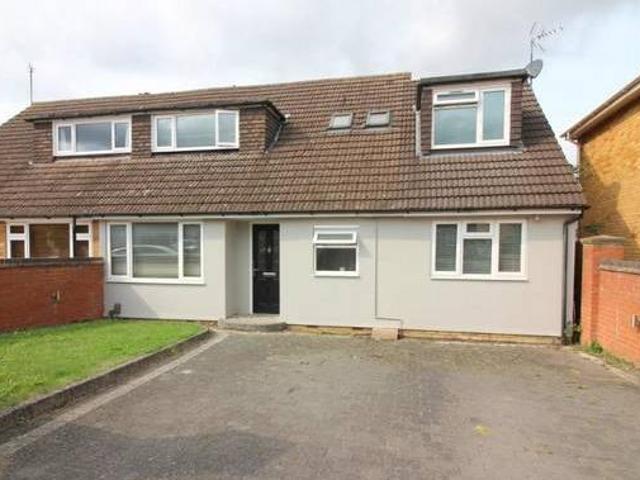 4 bedroom semidetached house for sale in Chiltern Road Barton Le Clay MK45 4PB MK45