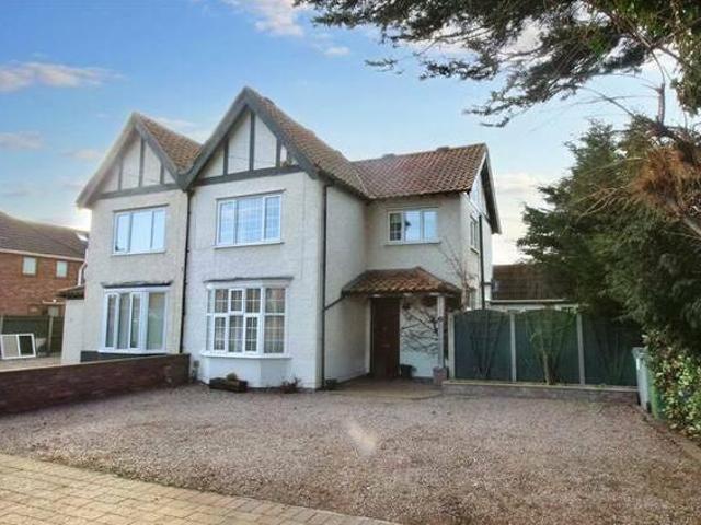 4 bedroom semidetached house for sale in Cromer Road Hellesdon Norwich Norfolk NR6