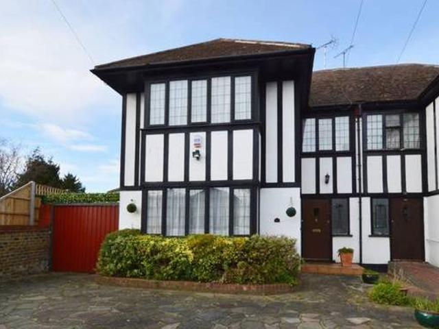 4 bedroom semidetached house for sale in Crowstone Road WestcliffOnSea SS0
