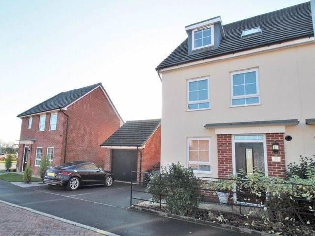 4 bedroom semidetached house for sale in Fairclough Drive Tarleton Preston PR4
