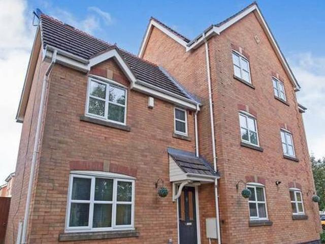 4 bedroom semidetached house for sale in Greenacres Birmingham B32