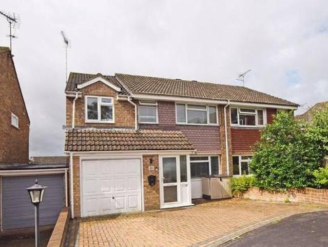 4 bedroom semidetached house for sale in Greenfields area GU34