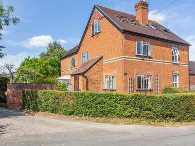4 bedroom semidetached house for sale in Halfkey Road Malvern WR14