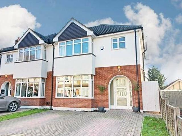 4 bedroom semidetached house for sale in Hart Road Old Harlow CM17