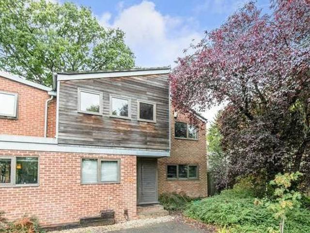 4 bedroom semidetached house for sale in Henley Avenue Oxford OX4 OX4
